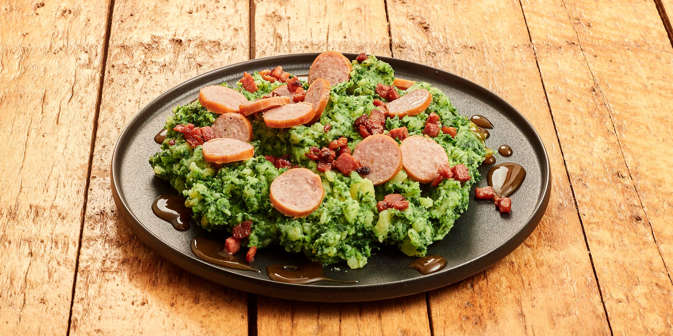 Stamppot boerenkool met rookworst en spekjes | Uitgekookt